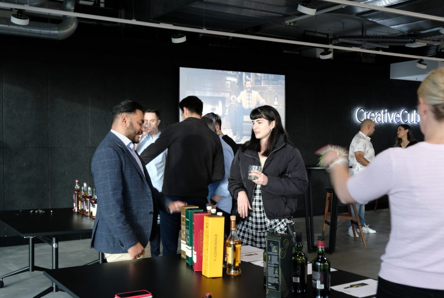 Inside CreativeCubes.Co